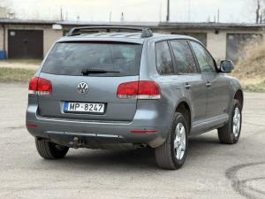Pelēks Volkswagen Touareg 2005 Ogre, ar dzinēja tilpumu 3.00 L un nobraukumu 228 tūkst. km par 2500 €, foto 6 vietnē AUTOMOTO.COM.LV