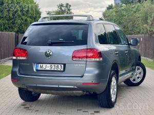Grey Volkswagen Touareg 2005 in Riga, with an engine capacity of 3.00 L and mileage of 327 thousand km for 4150 €, photo 6 on AUTOMOTO.COM.LV