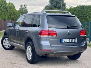 Grey Volkswagen Touareg 2005 in Riga, with an engine capacity of 3.00 L and mileage of 327 thousand km for 4150 €, photo 8 on AUTOMOTO.COM.LV