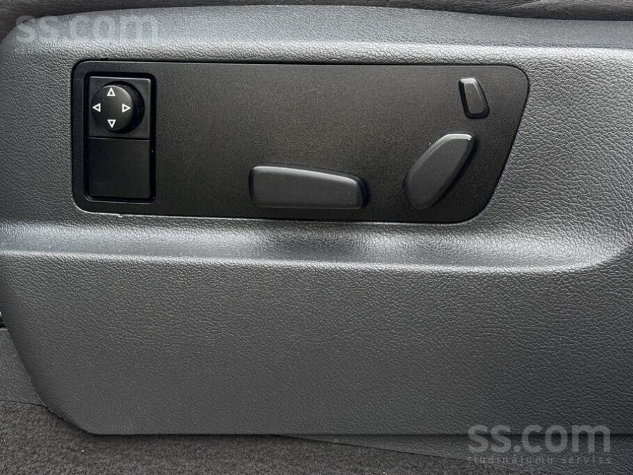 Grey Volkswagen Touareg 2005 in Riga, with an engine capacity of 3.00 L and mileage of 327 thousand km for 4150 €, photo 22 on AUTOMOTO.COM.LV