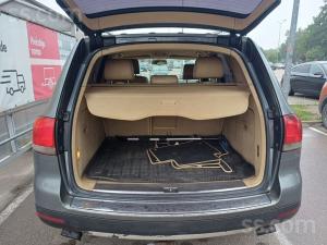 Pelēks Volkswagen Touareg 2005 Rīga, ar dzinēja tilpumu 2.50 L un nobraukumu 391 tūkst. km par 2300 €, foto 7 vietnē AUTOMOTO.COM.LV
