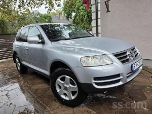 Grey Volkswagen Touareg 2005 in Riga, with an engine capacity of 3.20 L and mileage of 280 thousand km for 2800 €, photo 3 on AUTOMOTO.COM.LV