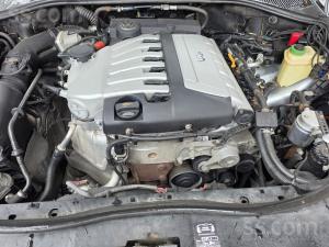Grey Volkswagen Touareg 2005 in Riga, with an engine capacity of 3.20 L and mileage of 280 thousand km for 2800 €, photo 16 on AUTOMOTO.COM.LV