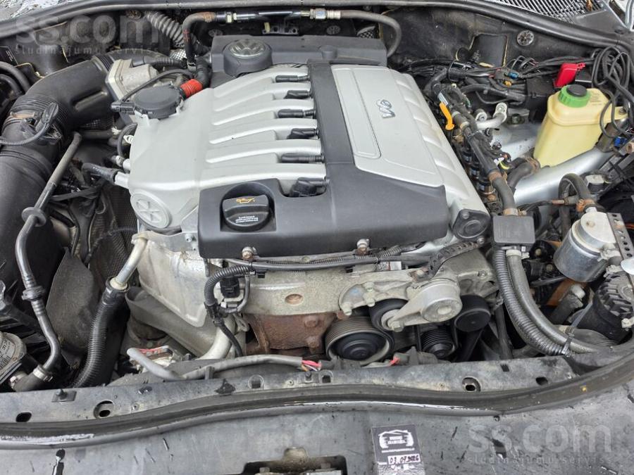 Grey Volkswagen Touareg 2005 in Riga, with an engine capacity of 3.20 L and mileage of 280 thousand km for 2800 €, photo 16 on AUTOMOTO.COM.LV