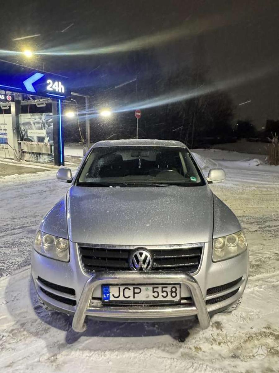 Grey Volkswagen Touareg 2006 in Vilnius, with an engine capacity of 2.46 L and mileage of 300 thousand km for 2450 €, photo 13 on AUTOMOTO.COM.LV