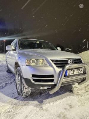 Grey Volkswagen Touareg 2006 in Vilnius, with an engine capacity of 2.46 L and mileage of 300 thousand km for 2450 €, photo 14 on AUTOMOTO.COM.LV