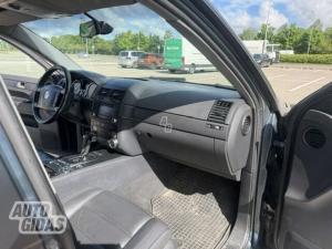 Pelēks Volkswagen Touareg 2006 Viļņa, ar dzinēja tilpumu 3.00 L un nobraukumu 383 tūkst. km par 3900 €, foto 9 vietnē AUTOMOTO.COM.LV