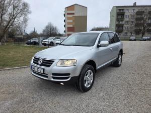 Grey Volkswagen Touareg 2006 in Ventspils, with an engine capacity of 2.50 L and mileage of 347 thousand km for 3490 €, photo  on AUTOMOTO.COM.LV