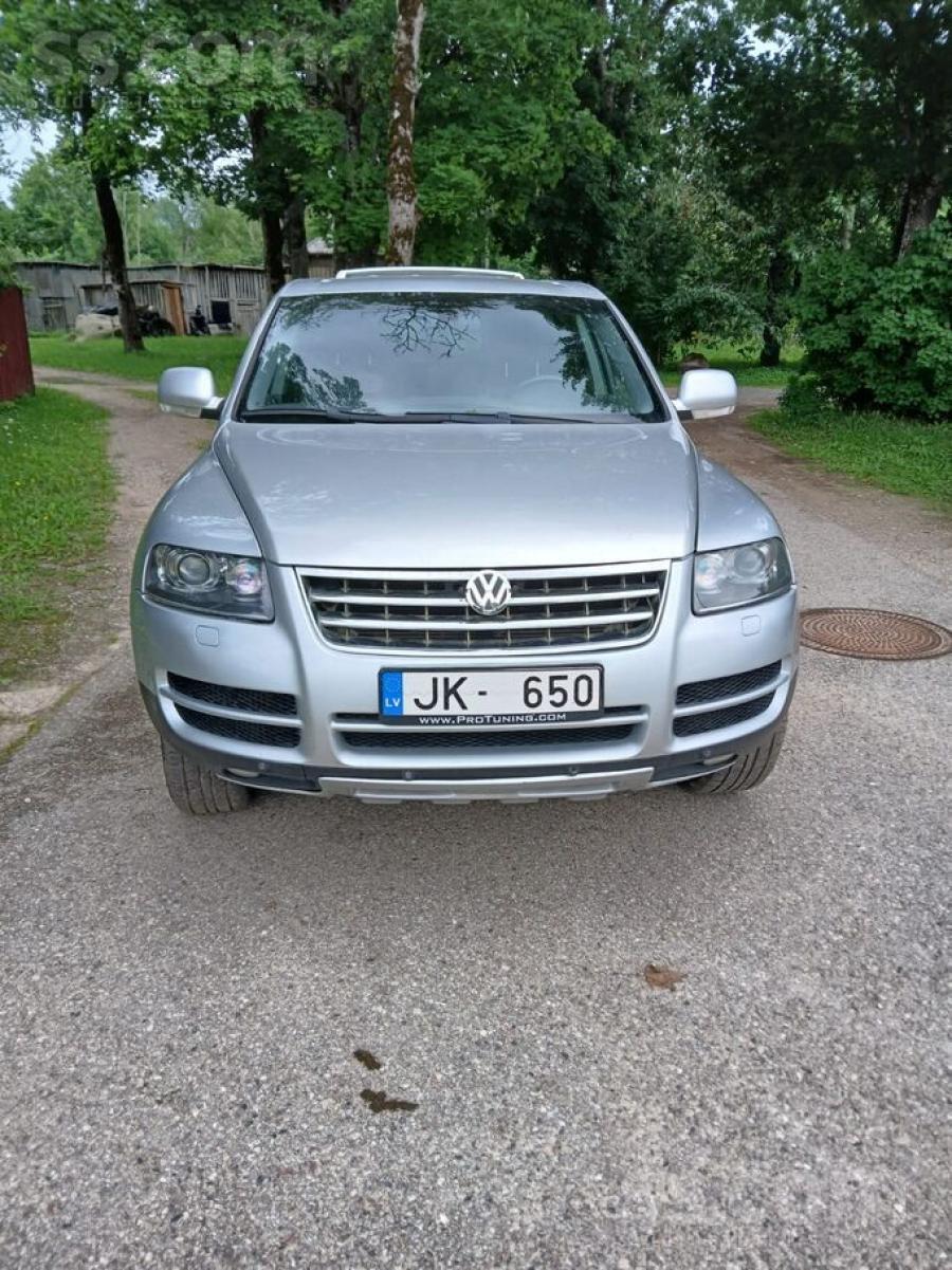 Pelēks Volkswagen Touareg 2006 Ventspils, ar dzinēja tilpumu 3.00 L un nobraukumu 320 tūkst. km par 4500 €, foto 1 vietnē AUTOMOTO.COM.LV