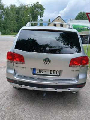 Pelēks Volkswagen Touareg 2006 Ventspils, ar dzinēja tilpumu 3.00 L un nobraukumu 320 tūkst. km par 4500 €, foto 3 vietnē AUTOMOTO.COM.LV