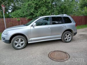 Pelēks Volkswagen Touareg 2006 Ventspils, ar dzinēja tilpumu 3.00 L un nobraukumu 320 tūkst. km par 4500 €, foto 4 vietnē AUTOMOTO.COM.LV