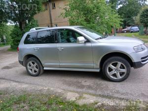 Pelēks Volkswagen Touareg 2006 Ventspils, ar dzinēja tilpumu 3.00 L un nobraukumu 320 tūkst. km par 4500 €, foto 5 vietnē AUTOMOTO.COM.LV