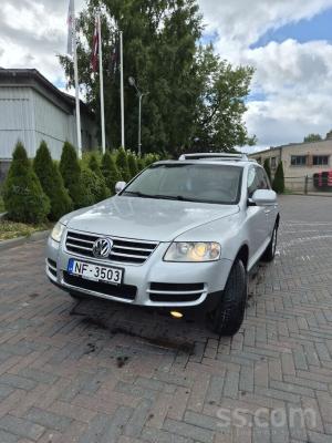 Grey Volkswagen Touareg 2006 in Aluksne, with an engine capacity of 3.00 L and mileage of 344 thousand km for 3500 €, photo  on AUTOMOTO.COM.LV