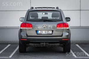 Pelēks Volkswagen Touareg 2006 Rīga, ar dzinēja tilpumu 3.00 L un nobraukumu 324 tūkst. km par 2995 €, foto 6 vietnē AUTOMOTO.COM.LV