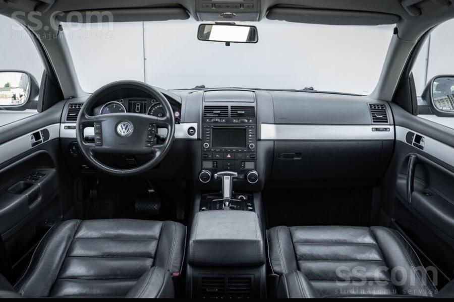 Pelēks Volkswagen Touareg 2006 Rīga, ar dzinēja tilpumu 3.00 L un nobraukumu 324 tūkst. km par 2995 €, foto 14 vietnē AUTOMOTO.COM.LV