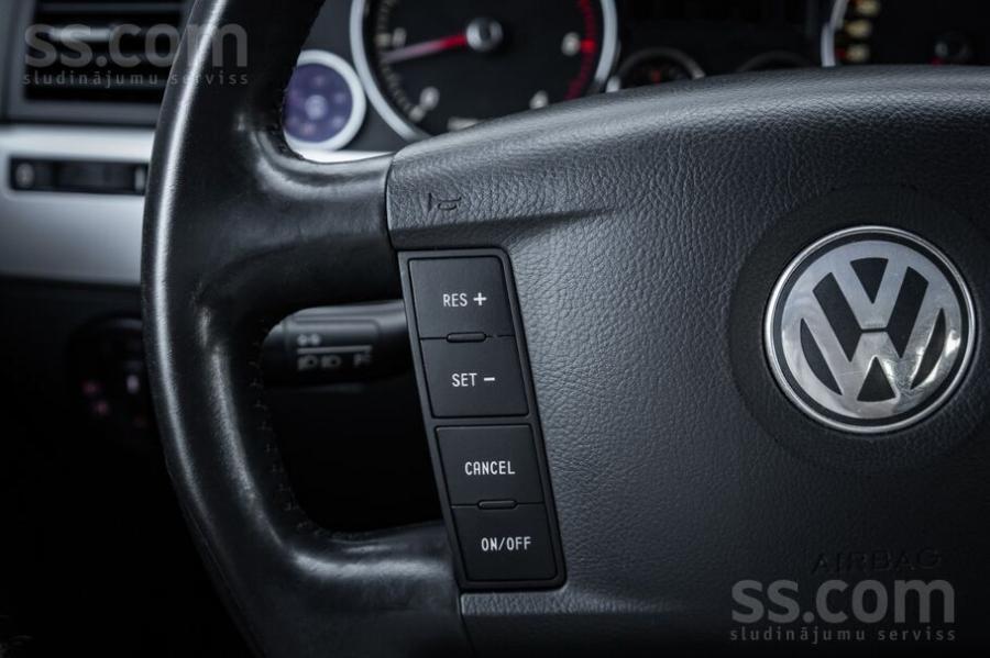 Pelēks Volkswagen Touareg 2006 Rīga, ar dzinēja tilpumu 3.00 L un nobraukumu 324 tūkst. km par 2995 €, foto 16 vietnē AUTOMOTO.COM.LV