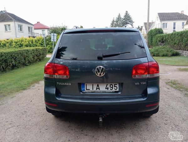 Grey Volkswagen Touareg 2006 in Ukmerge, with an engine capacity of 3.00 L and mileage of 403 thousand km for 3200 €, photo 7 on AUTOMOTO.COM.LV