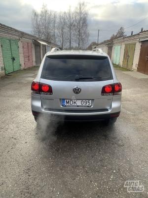 Pelēks Volkswagen Touareg 2007 Viļņa, ar dzinēja tilpumu 2.50 L un nobraukumu 238 tūkst. km par 4280 €, foto 5 vietnē AUTOMOTO.COM.LV