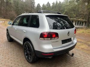 Pelēks Volkswagen Touareg 2007 Viļņa, ar dzinēja tilpumu 2.97 L un nobraukumu 262 tūkst. km par 6799 €, foto 5 vietnē AUTOMOTO.COM.LV