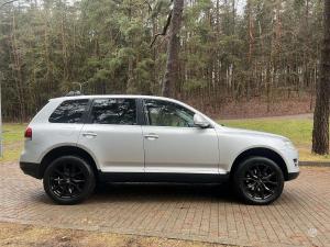 Pelēks Volkswagen Touareg 2007 Viļņa, ar dzinēja tilpumu 2.97 L un nobraukumu 262 tūkst. km par 6799 €, foto 9 vietnē AUTOMOTO.COM.LV