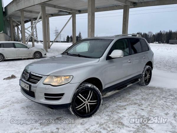 Grey Volkswagen Touareg 2007 in Tartu, with an engine capacity of 2.50 L and mileage of 362 thousand km for 3499 €, photo 3 on AUTOMOTO.COM.LV