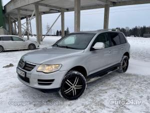 Grey Volkswagen Touareg 2007 in Tartu, with an engine capacity of 2.50 L and mileage of 362 thousand km for 3499 €, photo 3 on AUTOMOTO.COM.LV