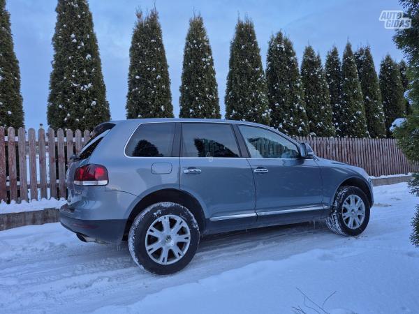 Grey Volkswagen Touareg 2007 in Vilnius, with an engine capacity of 3.00 L and mileage of 309 thousand km for 6800 €, photo 6 on AUTOMOTO.COM.LV