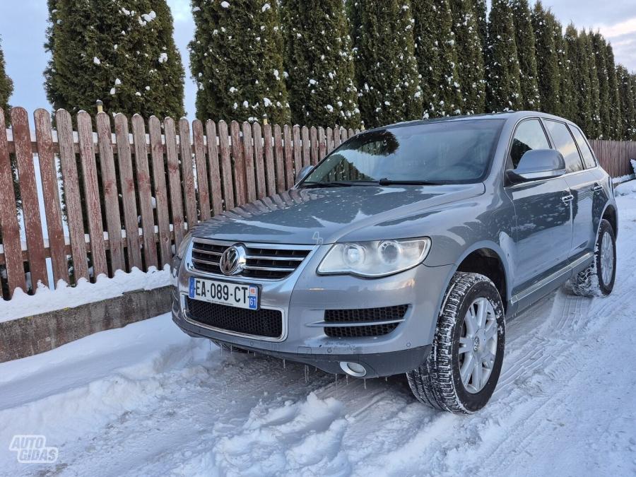 Grey Volkswagen Touareg 2007 in Vilnius, with an engine capacity of 3.00 L and mileage of 309 thousand km for 6800 €, photo 12 on AUTOMOTO.COM.LV