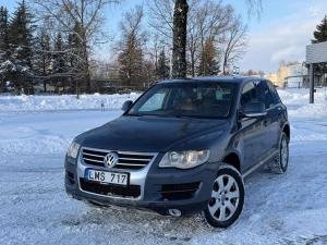 Grey Volkswagen Touareg 2007 in Salcininkai, with an engine capacity of 2.97 L and mileage of 330 thousand km for 3999 €, photo  on AUTOMOTO.COM.LV
