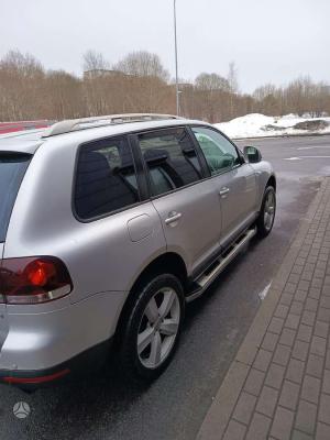 Pelēks Volkswagen Touareg 2007 Viļņa, ar dzinēja tilpumu 2.97 L un nobraukumu 385 tūkst. km par 5750 €, foto 6 vietnē AUTOMOTO.COM.LV