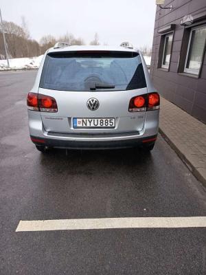 Pelēks Volkswagen Touareg 2007 Viļņa, ar dzinēja tilpumu 2.97 L un nobraukumu 385 tūkst. km par 5750 €, foto 8 vietnē AUTOMOTO.COM.LV