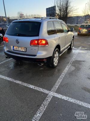 Grey Volkswagen Touareg 2007 in Klaipeda, with an engine capacity of 3.00 L and mileage of 310 thousand km for 3100 €, photo 4 on AUTOMOTO.COM.LV