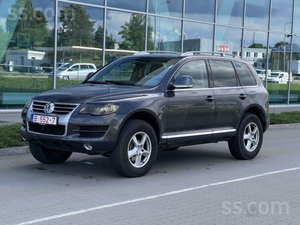 Pelēks Volkswagen Touareg 2007 Rēzekne, ar dzinēja tilpumu 3.00 L un nobraukumu 340 tūkst. km par 3800 €, foto 2 vietnē AUTOMOTO.COM.LV