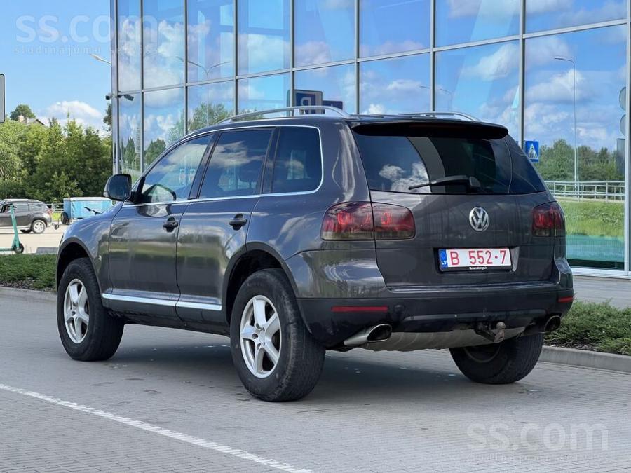 Pelēks Volkswagen Touareg 2007 Rēzekne, ar dzinēja tilpumu 3.00 L un nobraukumu 340 tūkst. km par 3800 €, foto 5 vietnē AUTOMOTO.COM.LV