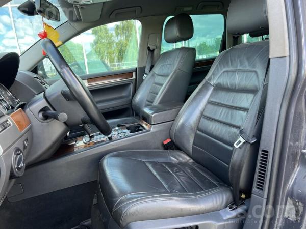 Pelēks Volkswagen Touareg 2007 Rēzekne, ar dzinēja tilpumu 3.00 L un nobraukumu 340 tūkst. km par 3800 €, foto 8 vietnē AUTOMOTO.COM.LV