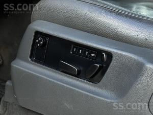 Pelēks Volkswagen Touareg 2007 Rēzekne, ar dzinēja tilpumu 3.00 L un nobraukumu 340 tūkst. km par 3800 €, foto 15 vietnē AUTOMOTO.COM.LV