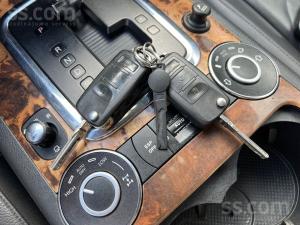 Pelēks Volkswagen Touareg 2007 Rēzekne, ar dzinēja tilpumu 3.00 L un nobraukumu 340 tūkst. km par 3800 €, foto 22 vietnē AUTOMOTO.COM.LV
