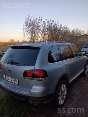 Grey Volkswagen Touareg 2007 in Gulbene, with an engine capacity of 3.00 L and mileage of 298 thousand km for 4900 €, photo 8 on AUTOMOTO.COM.LV