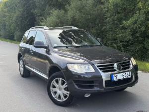Pelēks Volkswagen Touareg 2007 Jelgava, ar dzinēja tilpumu 3.00 L un nobraukumu 316 tūkst. km par 6700 €, foto  vietnē AUTOMOTO.COM.LV