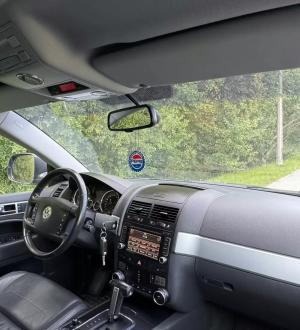 Pelēks Volkswagen Touareg 2007 Jelgava, ar dzinēja tilpumu 3.00 L un nobraukumu 316 tūkst. km par 6700 €, foto 7 vietnē AUTOMOTO.COM.LV