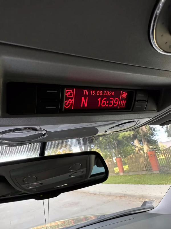 Pelēks Volkswagen Touareg 2007 Jelgava, ar dzinēja tilpumu 3.00 L un nobraukumu 316 tūkst. km par 6700 €, foto 9 vietnē AUTOMOTO.COM.LV