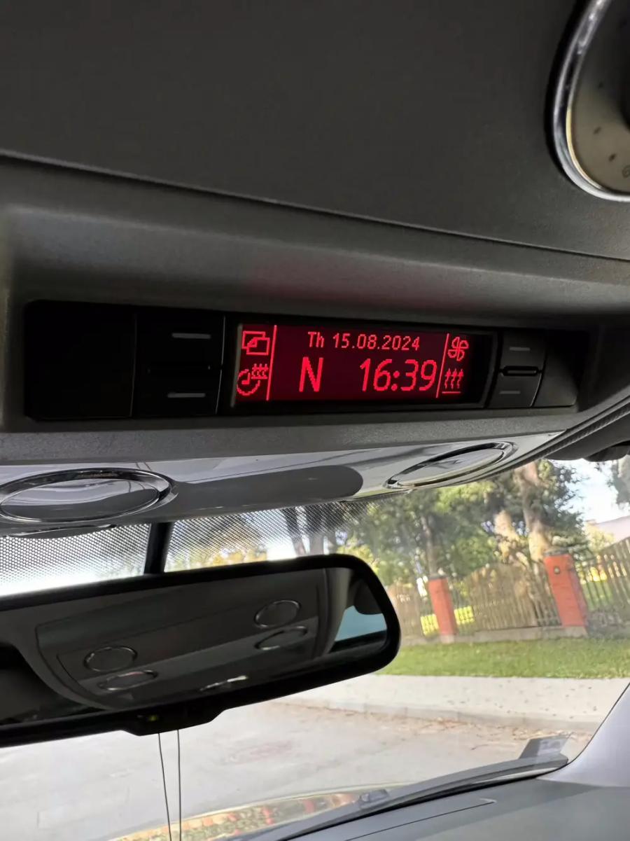 Pelēks Volkswagen Touareg 2007 Jelgava, ar dzinēja tilpumu 3.00 L un nobraukumu 316 tūkst. km par 6700 €, foto 10 vietnē AUTOMOTO.COM.LV