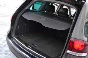 Grey Volkswagen Touareg 2007 in Jekabpils, with an engine capacity of 3.00 L and mileage of 262 thousand km for 7900 €, photo 14 on AUTOMOTO.COM.LV