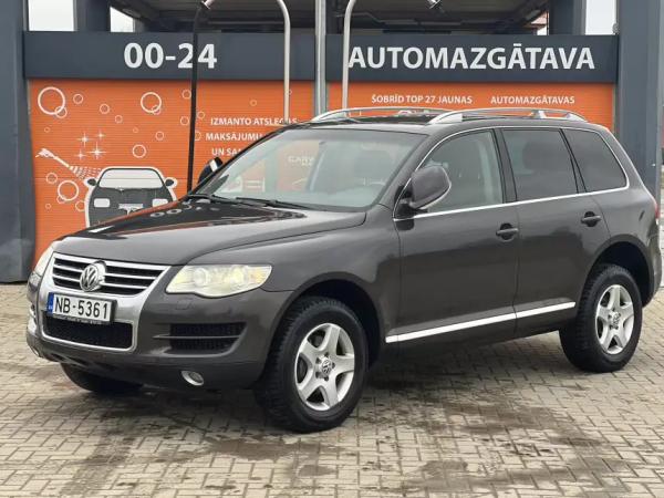 Pelēks Volkswagen Touareg 2007 Jēkabpils, ar dzinēja tilpumu 3.00 L un nobraukumu 313 tūkst. km par 6900 €, foto 8 vietnē AUTOMOTO.COM.LV