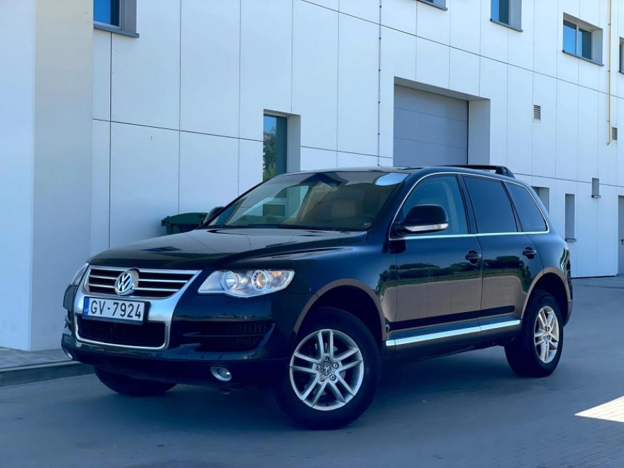 Pelēks Volkswagen Touareg 2007 Rīga, ar dzinēja tilpumu 2.50 L un nobraukumu 393 tūkst. km par 4690 €, foto 8 vietnē AUTOMOTO.COM.LV