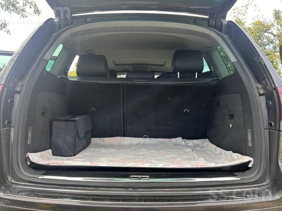Pelēks Volkswagen Touareg 2007 Ventspils, ar dzinēja tilpumu 3.00 L un nobraukumu 382 tūkst. km par 5200 €, foto 7 vietnē AUTOMOTO.COM.LV