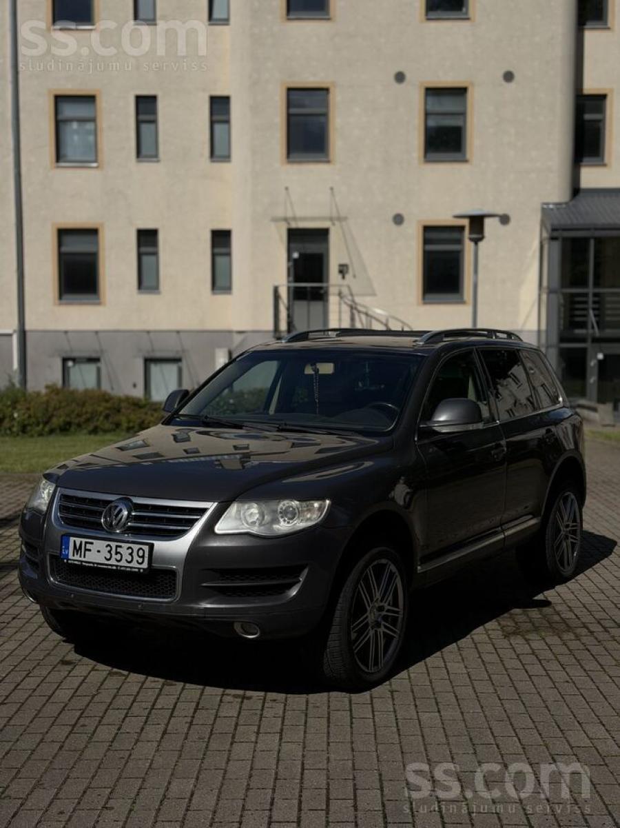 Pelēks Volkswagen Touareg 2007 Rīga, ar dzinēja tilpumu 3.00 L un nobraukumu 175 tūkst. km par 6450 €, foto 3 vietnē AUTOMOTO.COM.LV