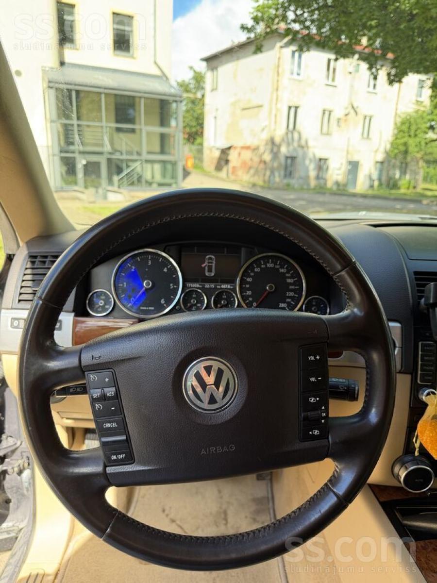 Pelēks Volkswagen Touareg 2007 Rīga, ar dzinēja tilpumu 3.00 L un nobraukumu 175 tūkst. km par 6450 €, foto 8 vietnē AUTOMOTO.COM.LV