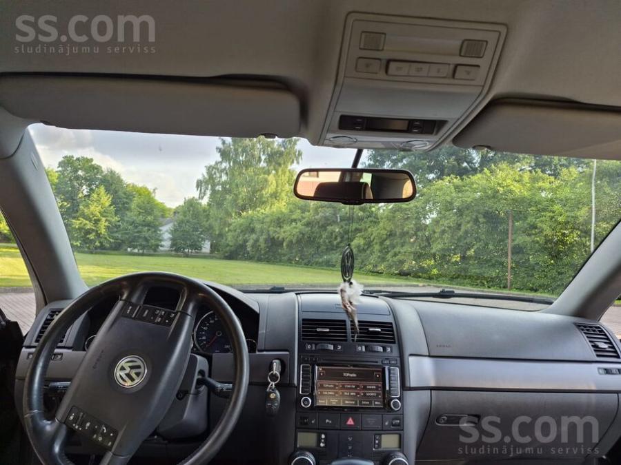 Pelēks Volkswagen Touareg 2007 Rīga, ar dzinēja tilpumu 3.00 L un nobraukumu 365 tūkst. km par 5900 €, foto 3 vietnē AUTOMOTO.COM.LV