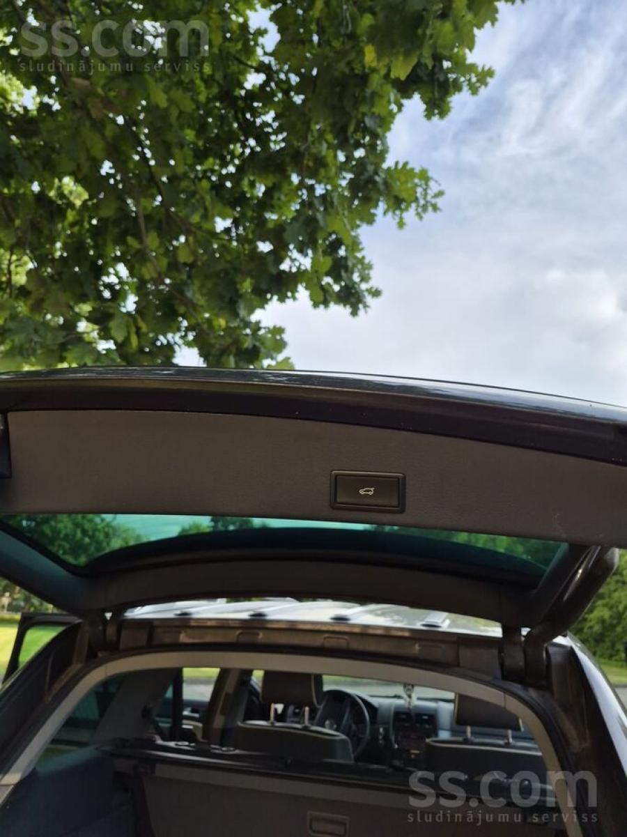 Pelēks Volkswagen Touareg 2007 Rīga, ar dzinēja tilpumu 3.00 L un nobraukumu 365 tūkst. km par 5900 €, foto 7 vietnē AUTOMOTO.COM.LV